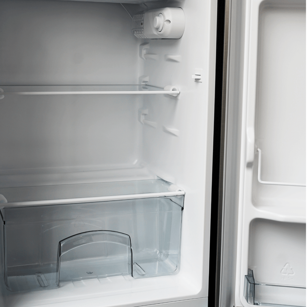 Mini Bar Innova 93 Litros 1 Puerta Negro | Compra en PYCCA - pycca